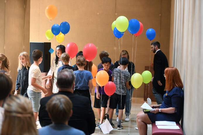Iwein Segers doet emotioneel afscheidswoord voor broer Lander (47), die ...