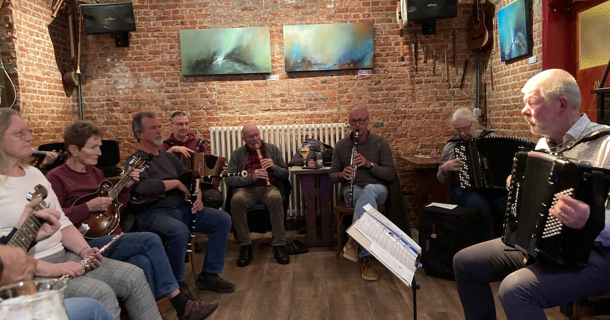 Muziekclub nodigt muzikanten uit om samen te spelen: “Instrument ...