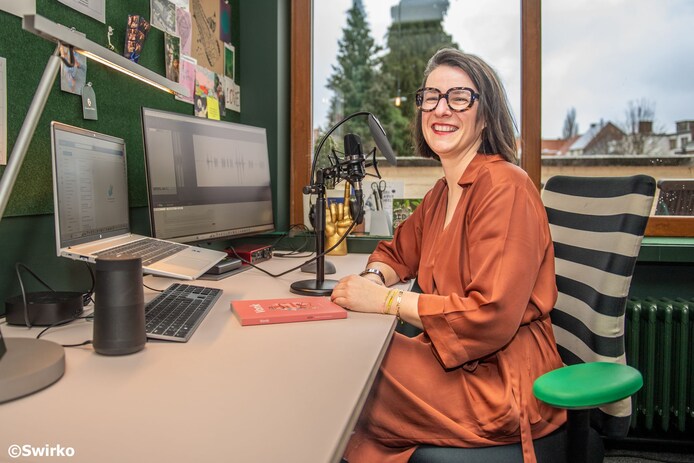 Stemactrice en voice-over Annelies (41) opent homestudio: “Open voor ...