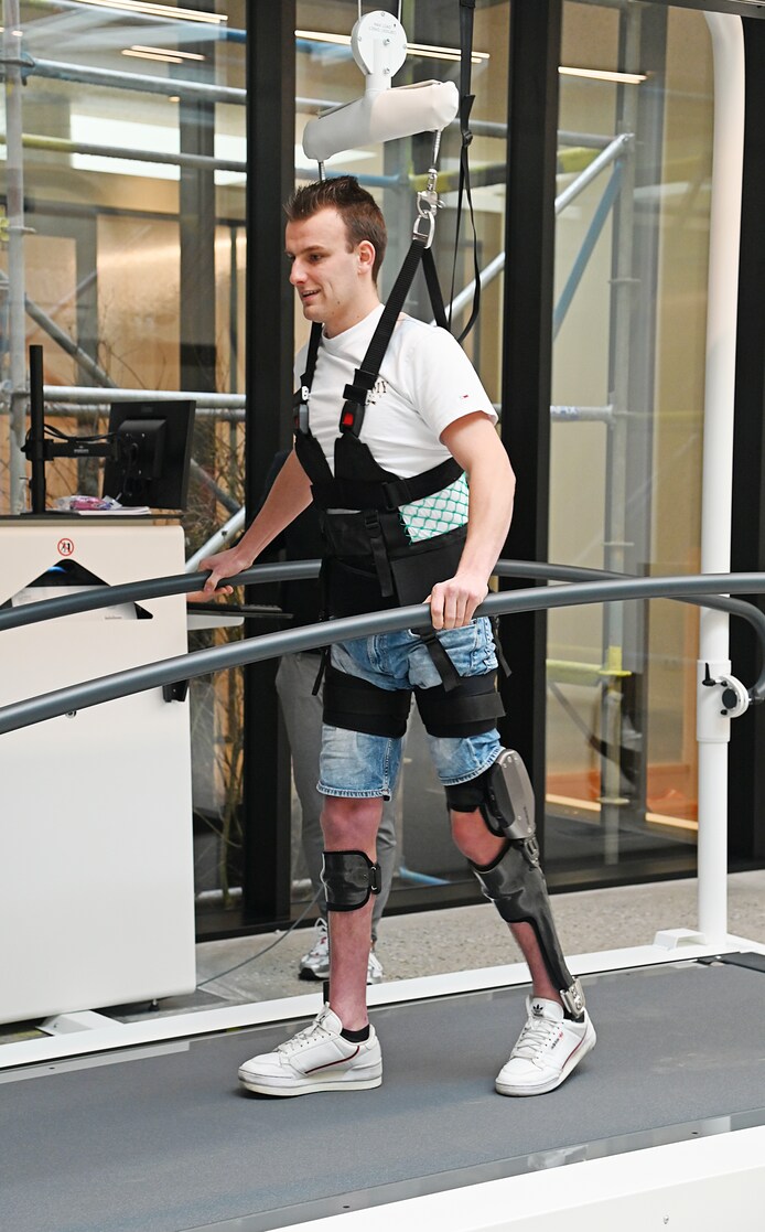 Deze revolutionaire robots helpen patiënten met MS en een verlamming ...